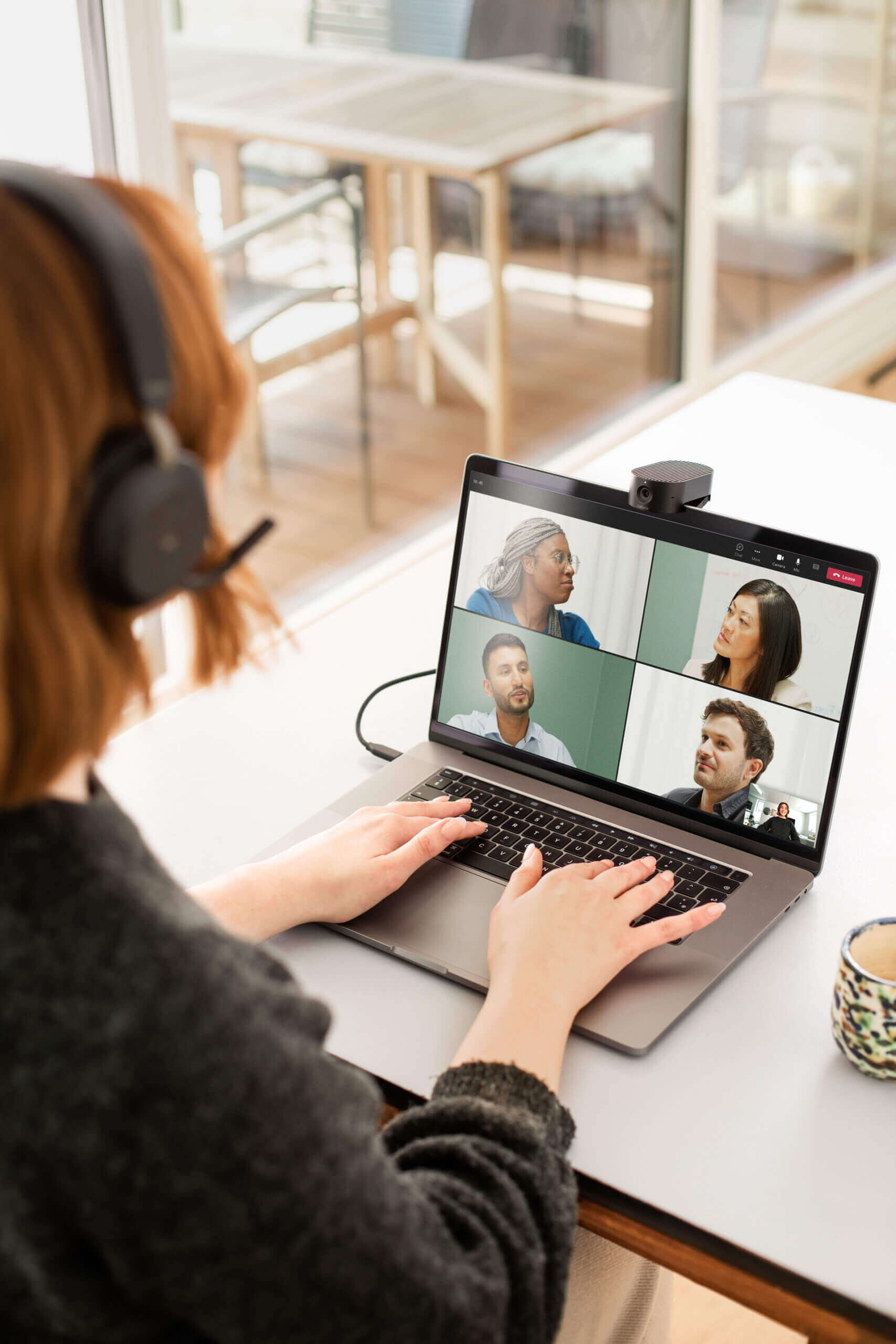 Improving the hybrid meeting experience with professional technology ...